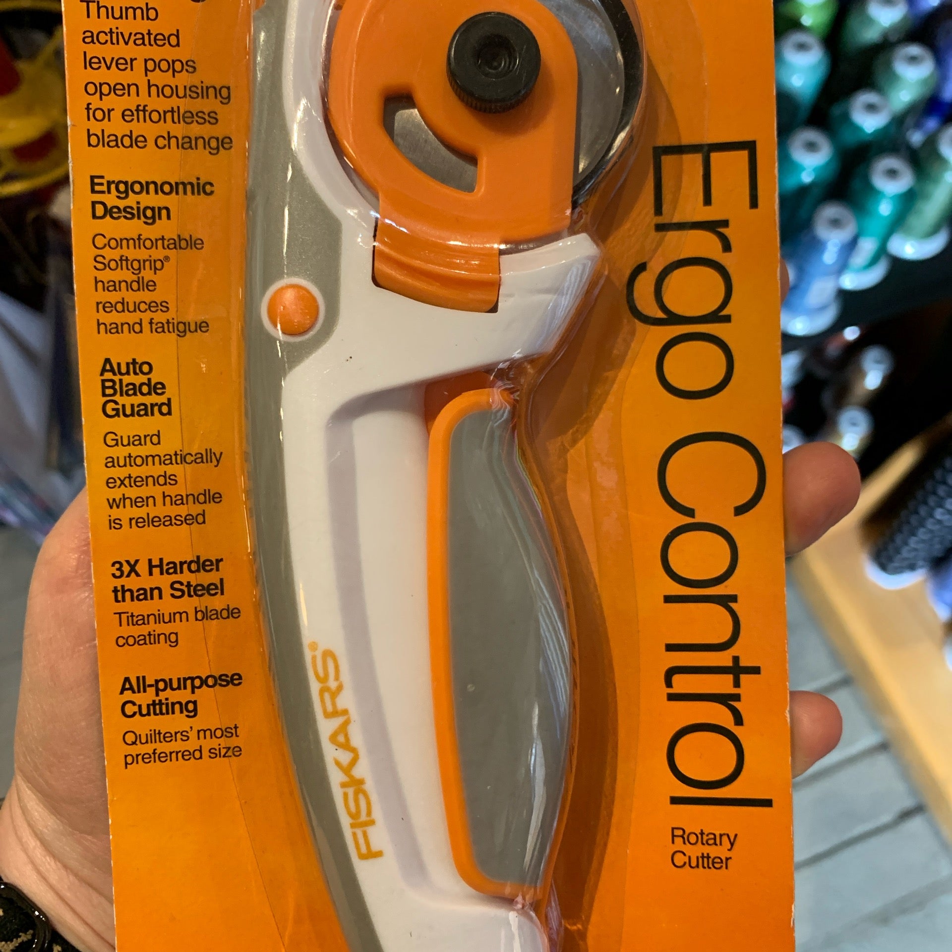 Fiskars 45 mm Ergo Control Deluxe Rotary Cutter | The Mouse & The ...